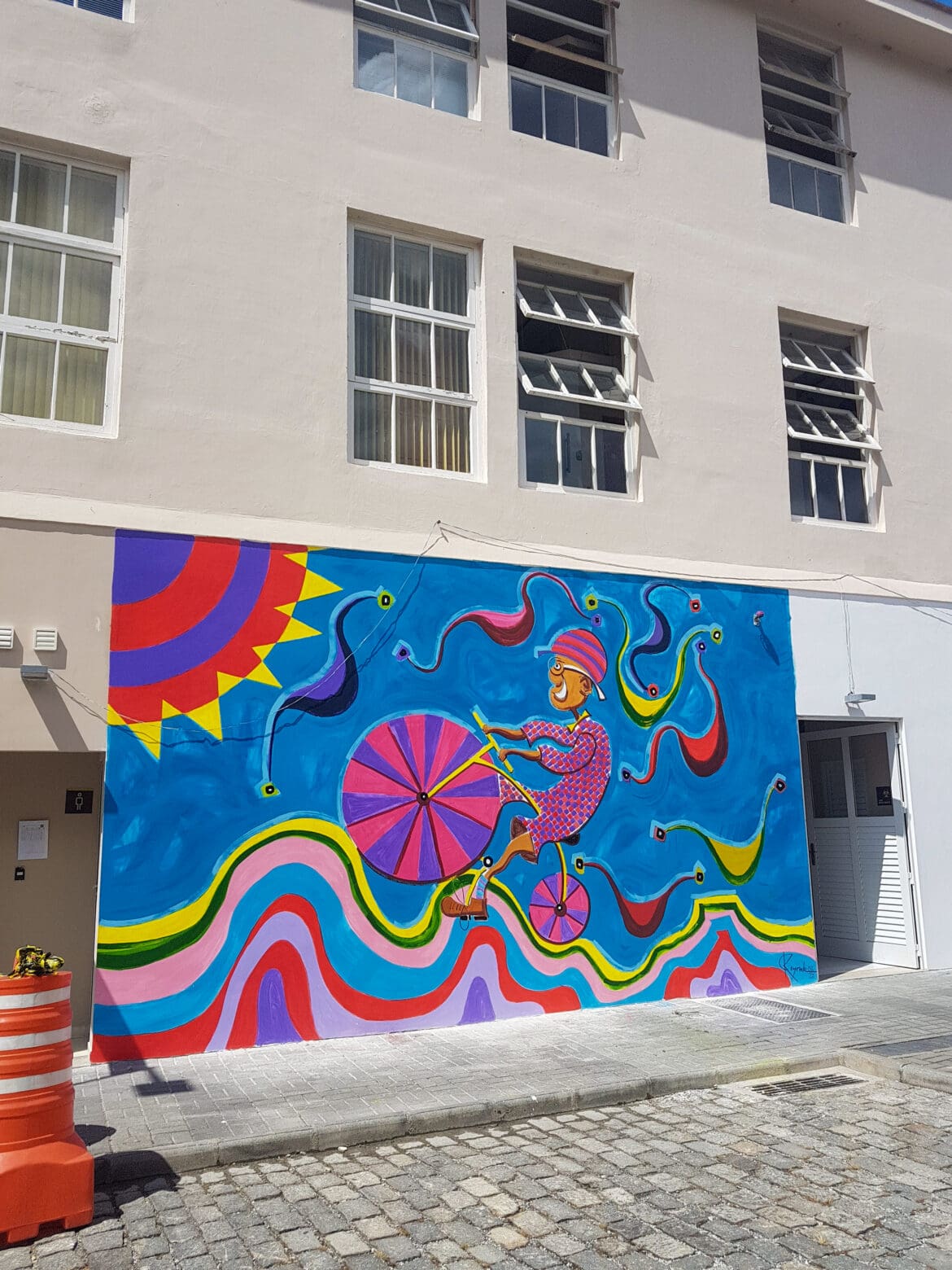 Espaço Arp ganha mais cor e alegria em novo mural na Rua das Artes ...