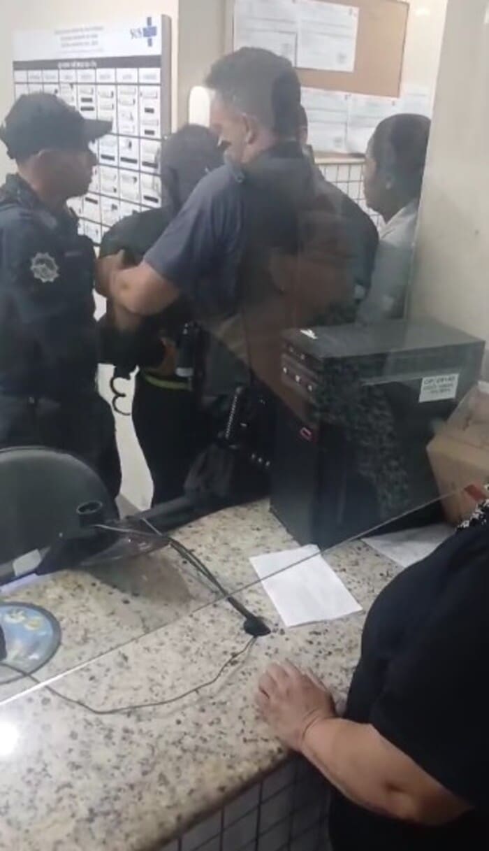 Mulher chega com crise de ansiedade e é algemada, em Hospital de Nova ...